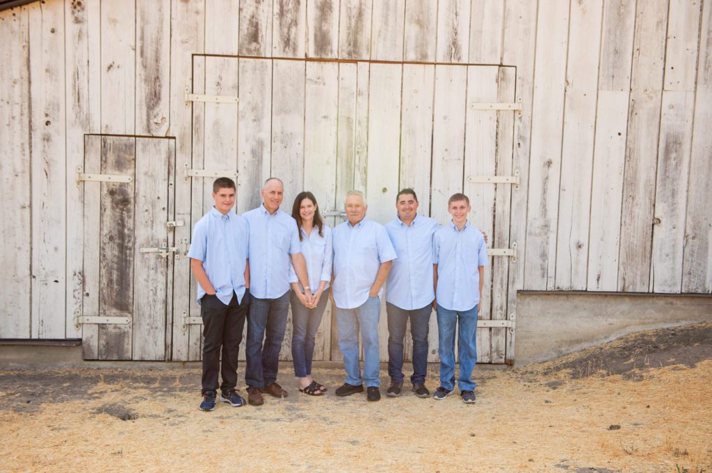 How To Get Men To Enjoy Taking Family Portraits Without Bribing Them ...