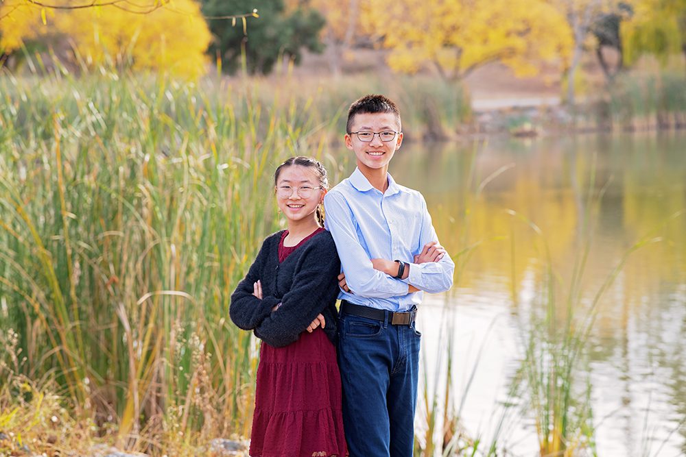 Extended Family Portraits At Hellyer Park - Steven Cotton Photography